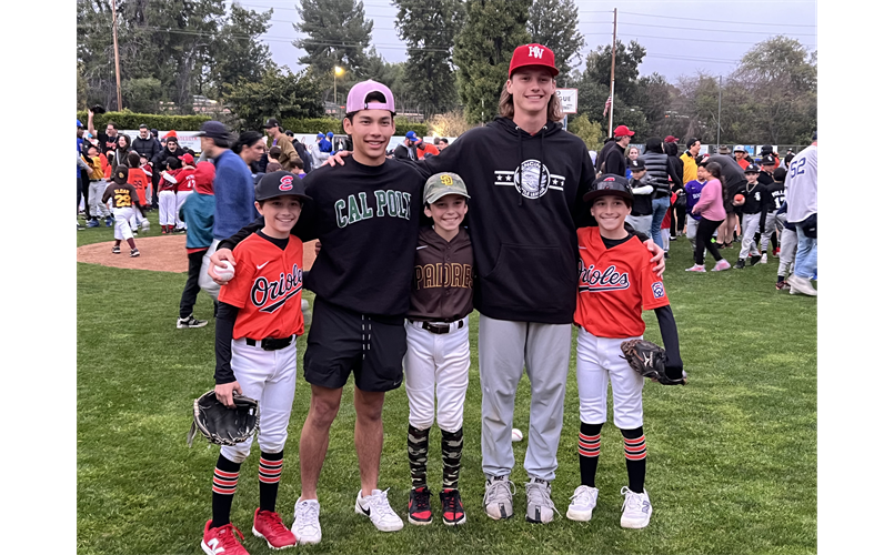 Encino Little League > Home